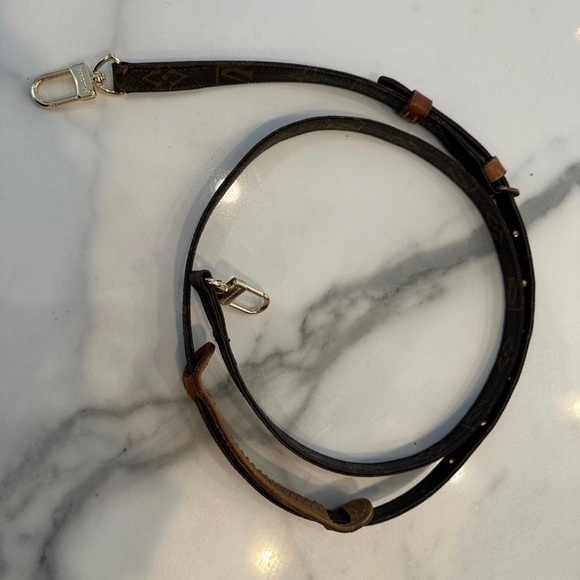 Louis Vuitton | Bags | Authentic Louis Vuitton Adjustable Crossbody ...